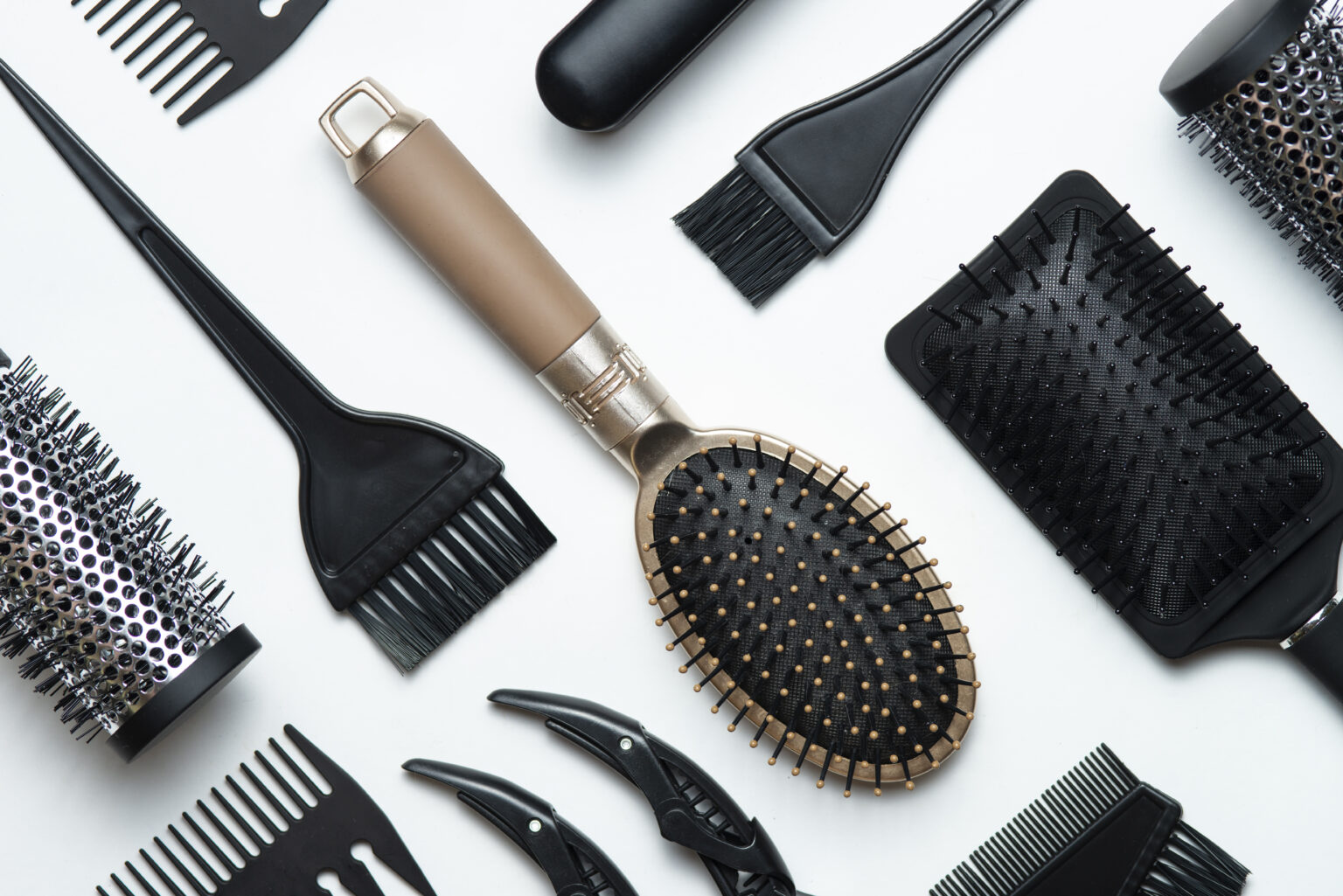 Cleaning Hair Brushes: Expert Guide for Healthy Hair & Scalp